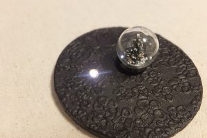 ミニチュア スノードーム風 クリスマスツリー 点灯 + 少し早い大掃除のせい？？のお話 - shibazukeparipariのミニチュア ...